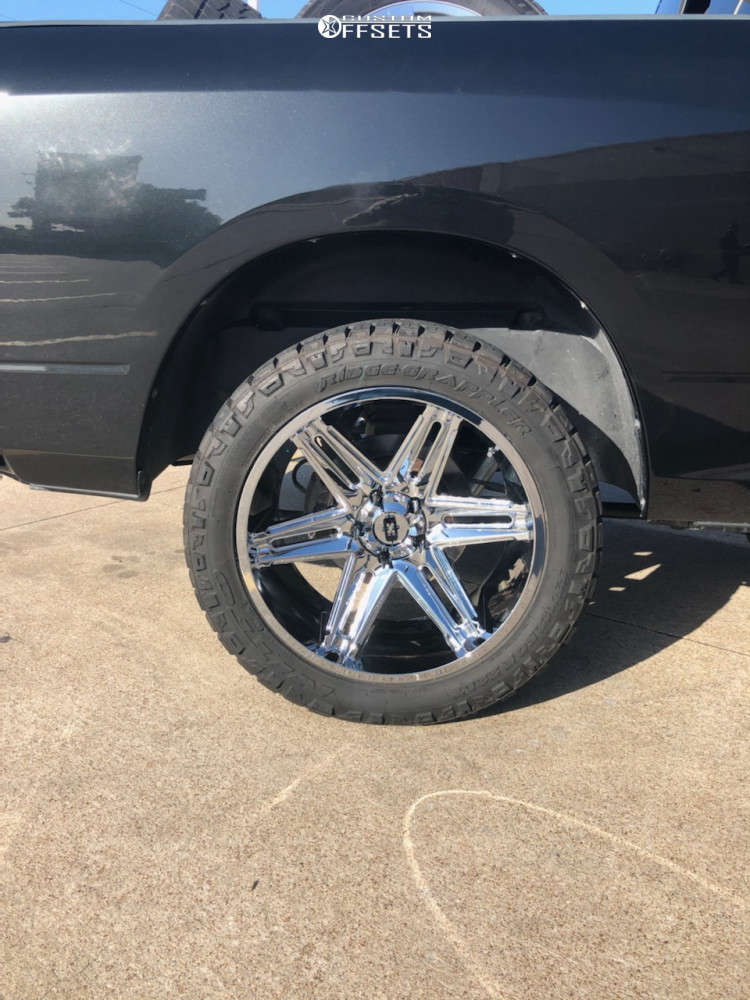 2009 Dodge Ram 1500 with 22x10 -19 Vision Razor and 33/12.5R22 Nitto ...