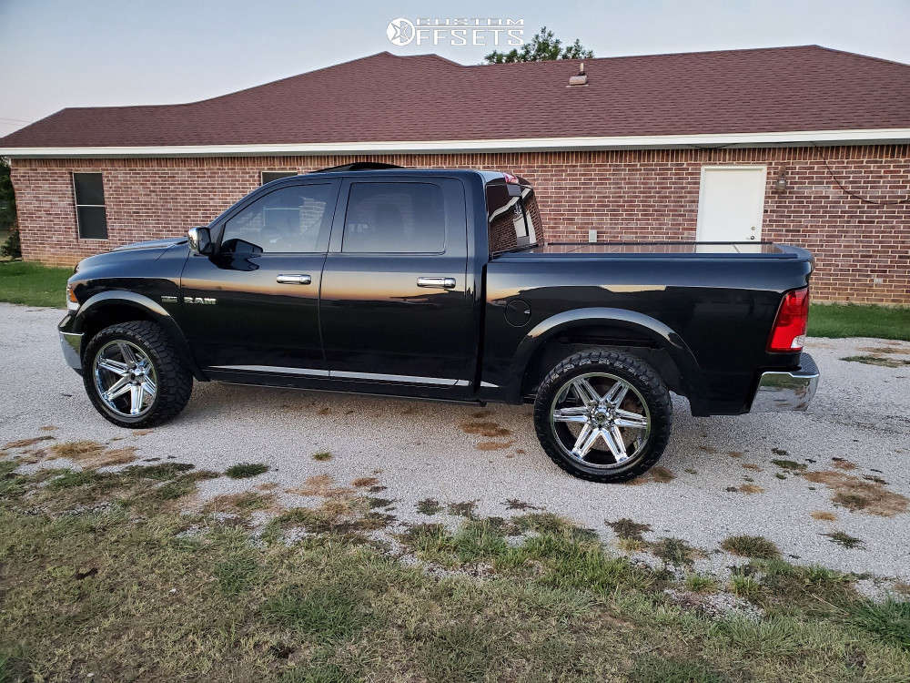 2009 Dodge Ram 1500 with 22x10 -19 Vision Razor and 33/12.5R22 Nitto ...