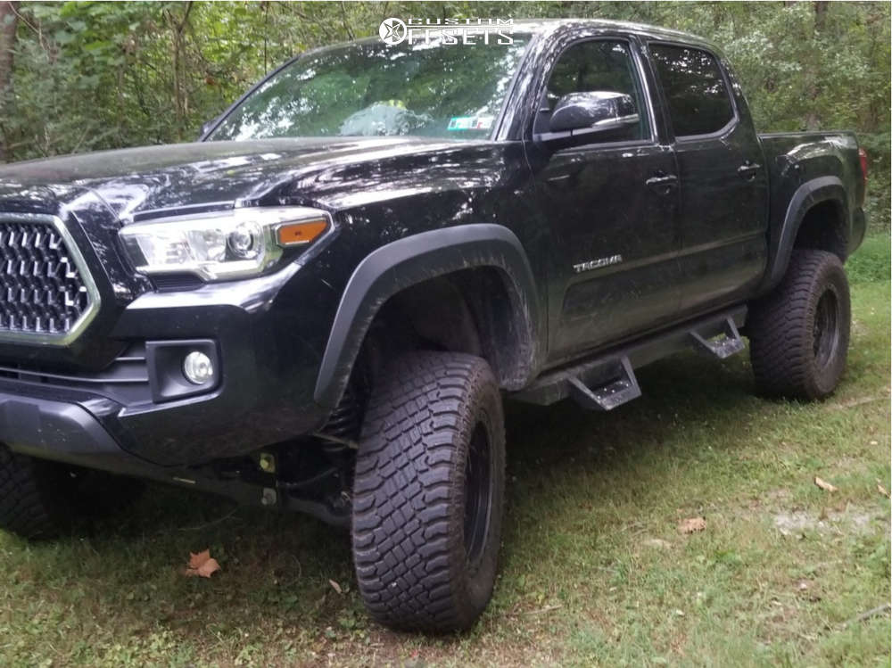 2019 Toyota Tacoma with 18x9 -12 Vision Invader and 33/12.5R18 Atturo ...
