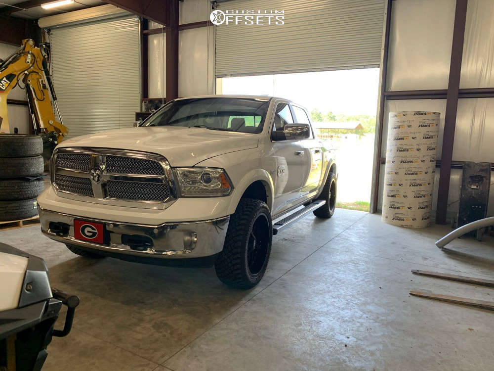 2015 Ram 1500 with 22x10 -25 Hardrock Destroyer and 305/45R22 Atturo ...