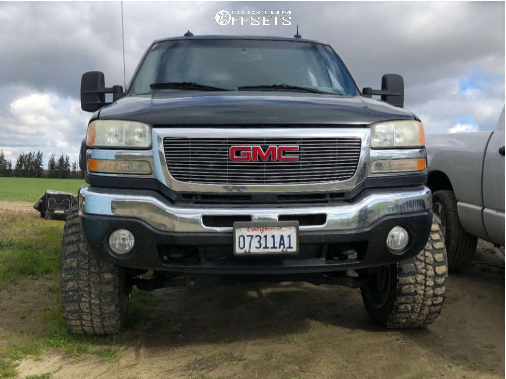 2003 GMC Sierra 2500 HD with 20x12 -44 Fuel 531 and 35/12.5R20 Federal ...