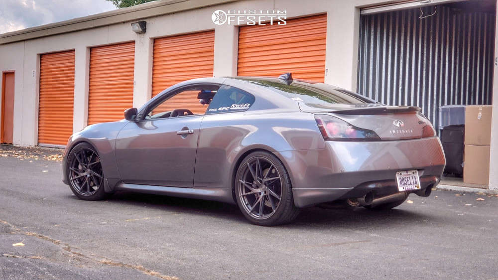2011 INFINITI G37 with 20x9 30 Vertini RFS 1.9 and 255/35R20 Nitto ...
