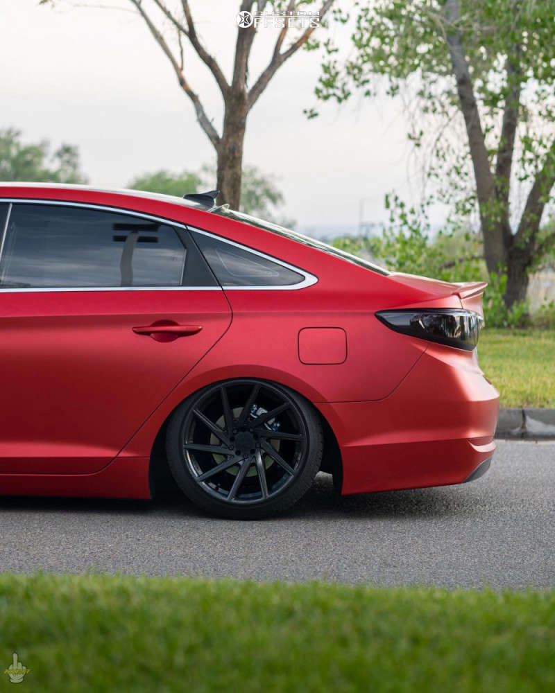 2016 Hyundai Sonata with 18x9.5 33 F1R F29 and 205/45R18 Road Hugger Gt ...