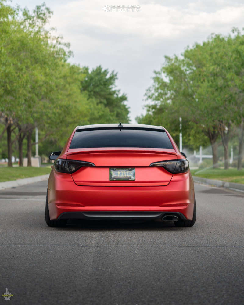 2016 Hyundai Sonata with 18x9.5 33 F1R F29 and 205/45R18 Road Hugger Gt ...