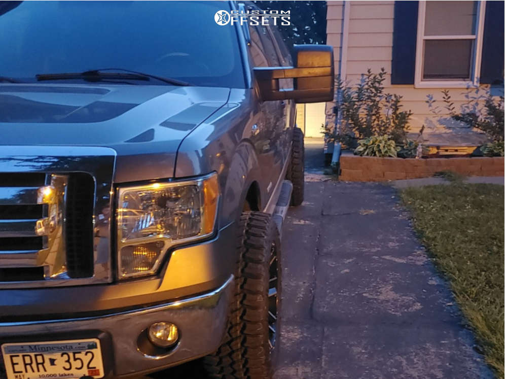 2011 Ford F-150 with 20x10 -24 Moto Metal Mo978 and 33/12.5R20 Americus ...