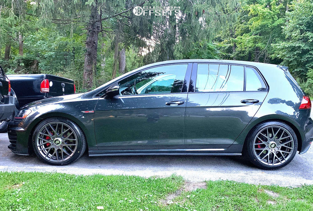 2015 Volkswagen GTI with 18x8.5 45 Rotiform Rse and 225/40R18 Nankang ...