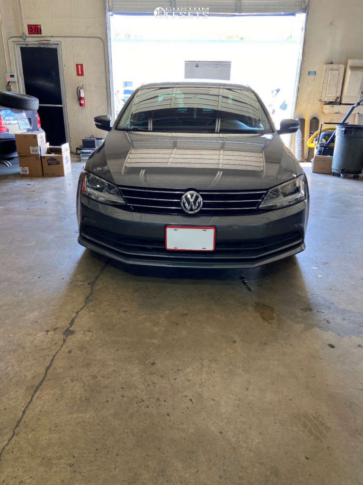 2017 Volkswagen Jetta with 17x8 35 Rotiform Rse and 225/45R17 Nitto Neo ...