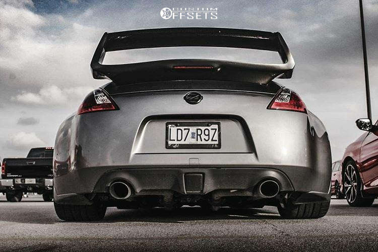 2012 Nissan 370Z with 19x9.5 35 Advan Racing GT and 265/35R19 Toyo ...