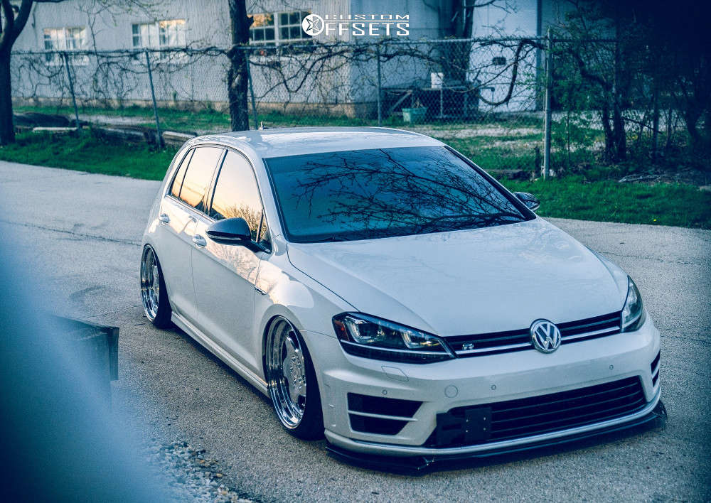 2015 Volkswagen Golf R with 19x9.5 38 Carline NW6 and 215/35R19 Nankang ...
