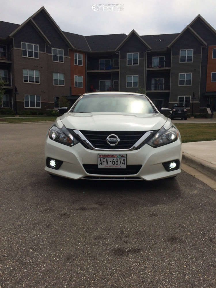 2016 Nissan Altima with 19x8.5 45 Konig Oversteer and 235/35R19 Ohtsu ...