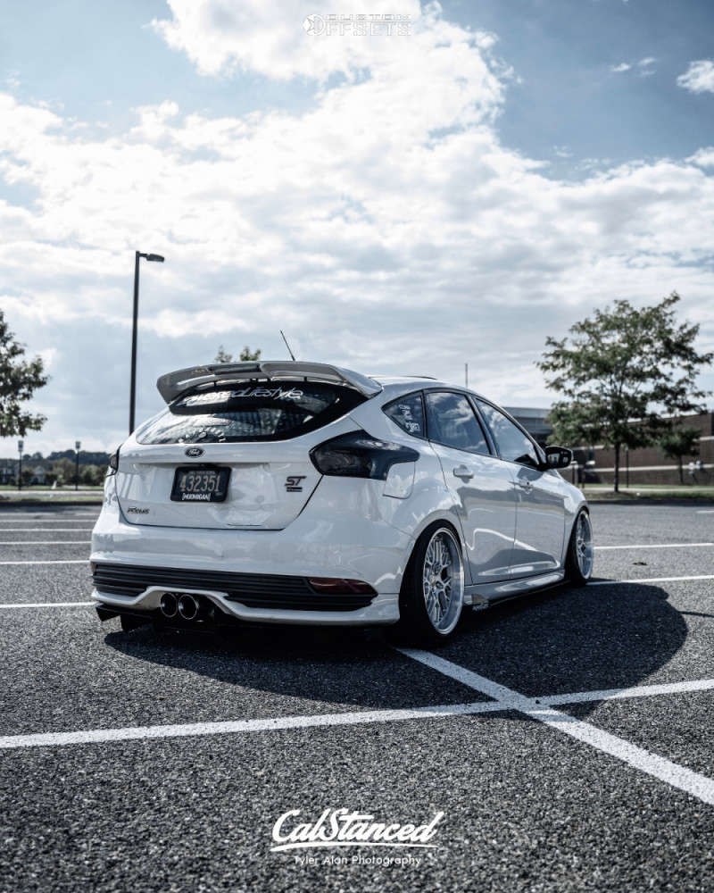 2015 Ford Focus with 18x9.5 35 ESR Cs11 and 235/40R18 Nankang NS-25 and ...