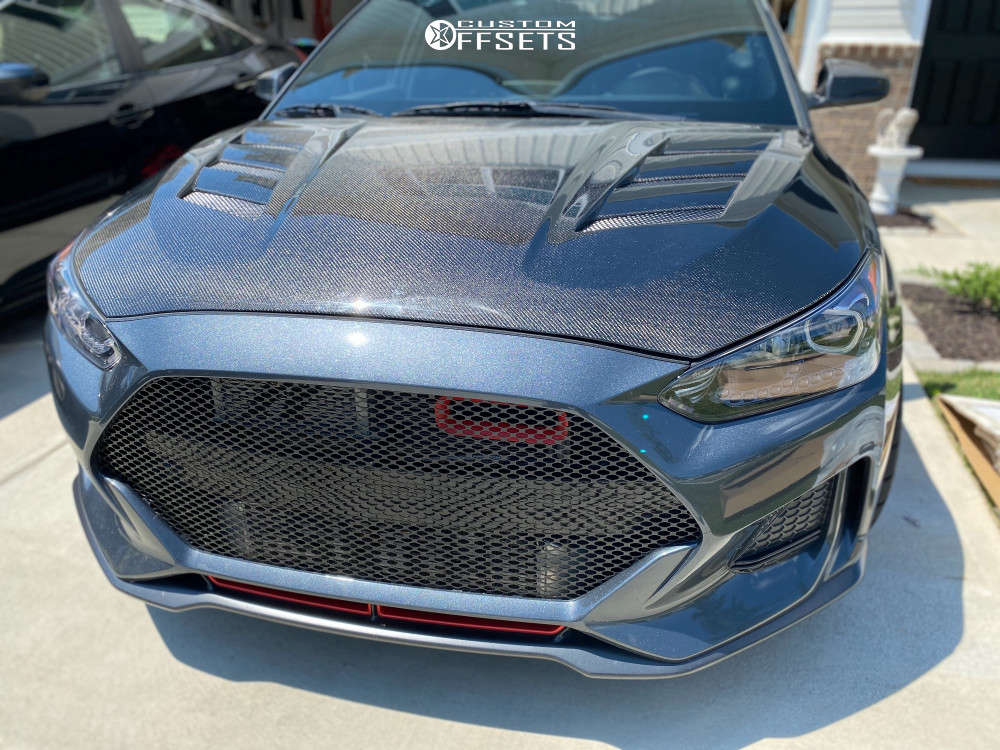 2019 Hyundai Veloster with 18x8.5 38 F1R F101 and 245/40R18 Nitto Nt05 ...