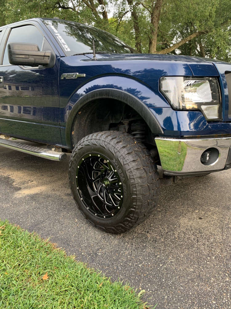2009 Ford F-150 with 20x12 -44 Hardrock Crusher and 35/12.5R20 Federal ...