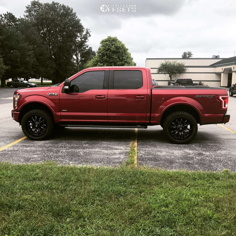 2016 Ford F-150 with 22x9.5 25 Fuel Sledge and 33/12.5R22 Fury Offroad ...