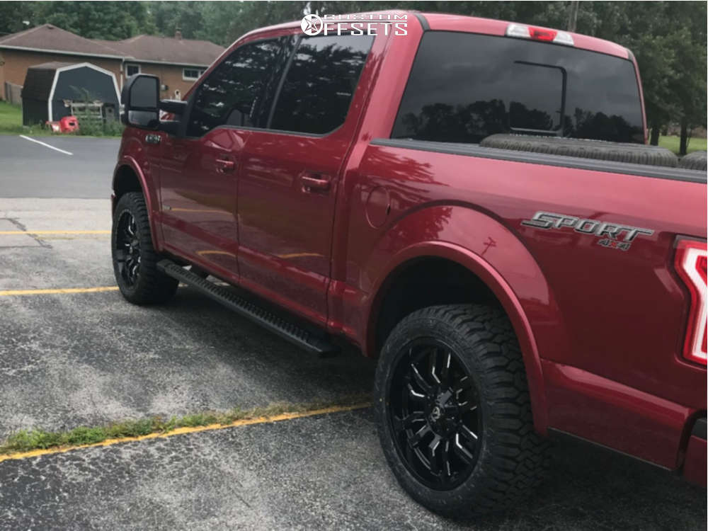 2016 Ford F-150 with 22x9.5 25 Fuel Sledge and 33/12.5R22 Fury Offroad ...