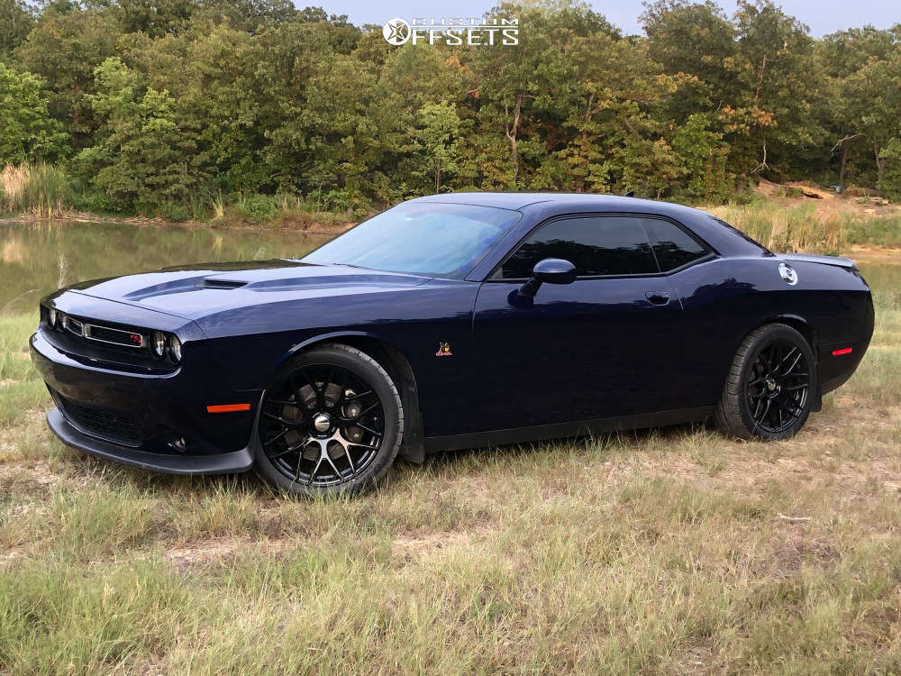 Hellaflush Dodge Challenger