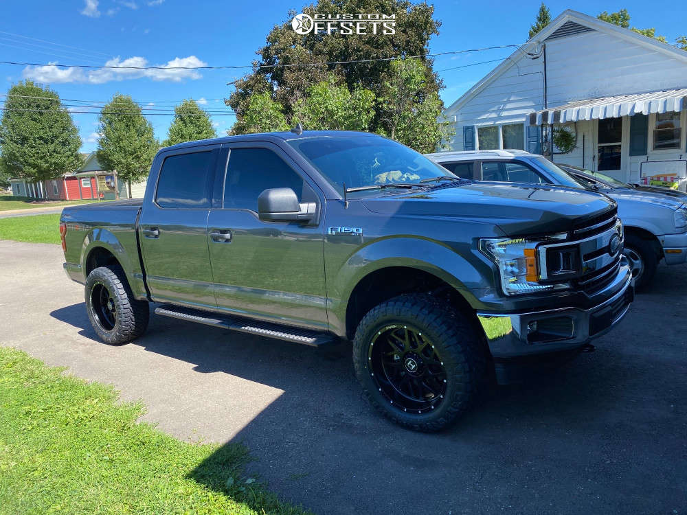 2020 Ford F-150 with 20x10 -19 Hostile Sprocket and 33/12.5R20 Nitto ...