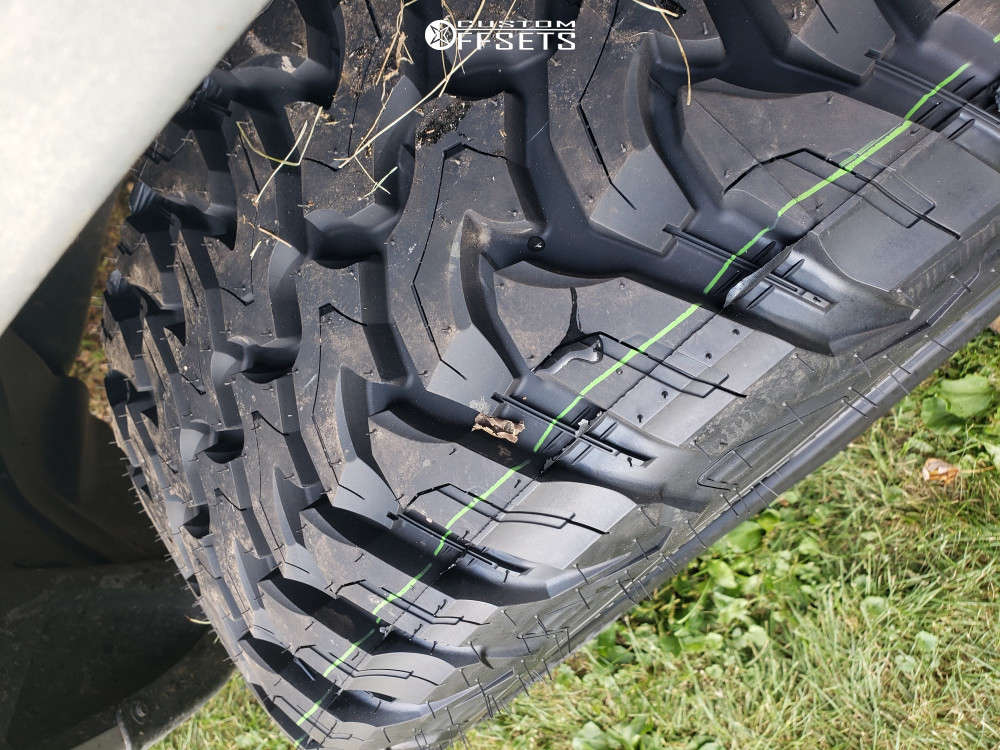 2014 Ram 1500 with 20x10 -25 Dropstars 655bm and 305/55R20 Hankook ...