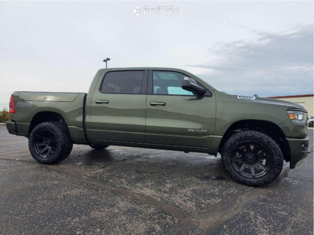 2020 Ram 1500 with 20x10 -18 Fuel Rogue and 33/12.5R20 Nitto Ridge ...