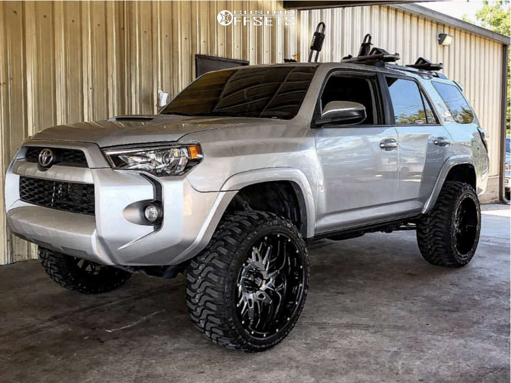 2016 Toyota 4Runner with 22x12 -44 American Truxx Dna and 33/12.5R22 ...