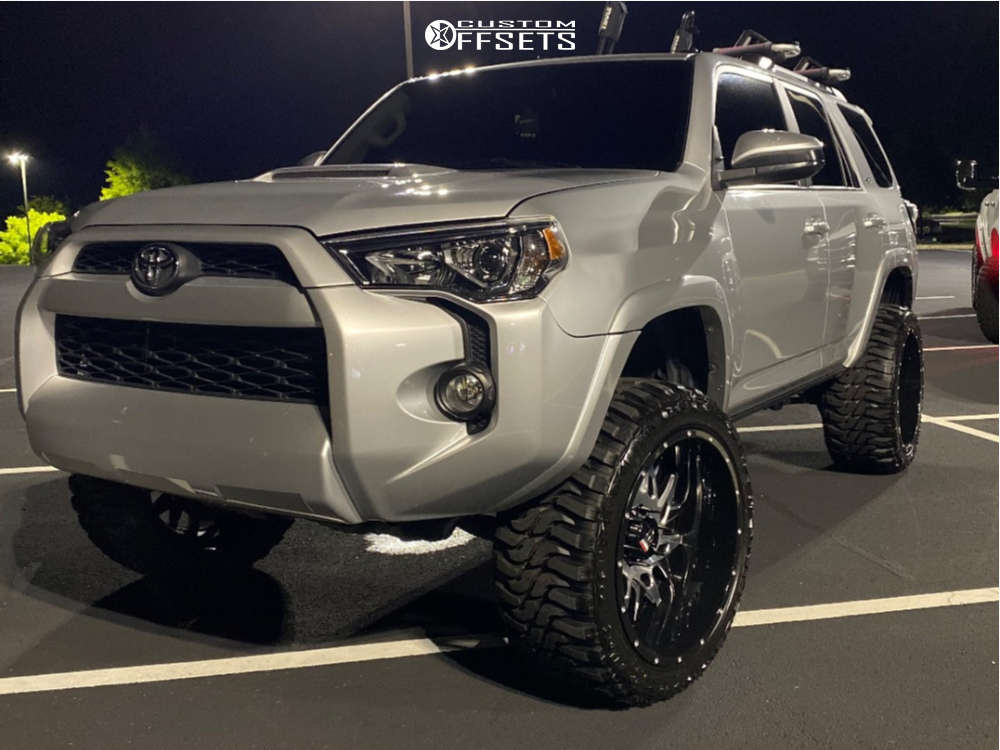 2016 Toyota 4Runner with 22x12 -44 American Truxx Dna and 33/12.5R22 ...