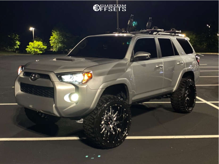 2016 Toyota 4Runner with 22x12 -44 American Truxx Dna and 33/12.5R22 ...
