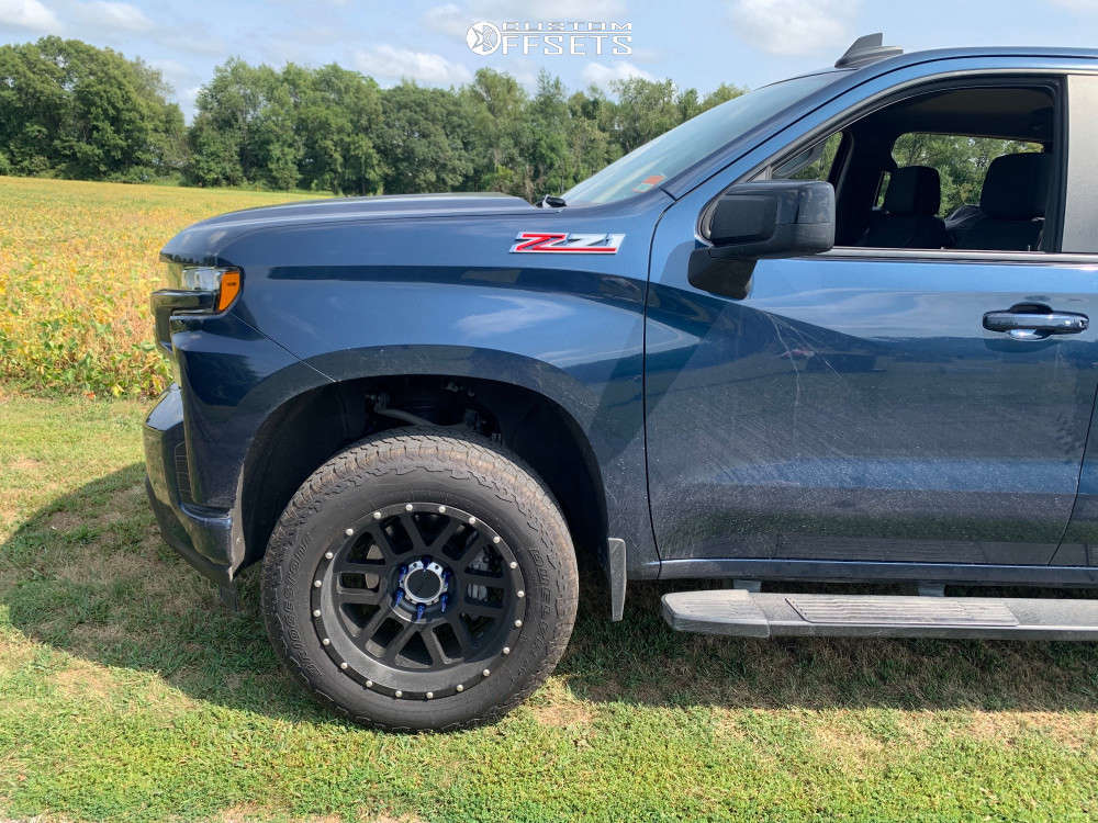 2019 Chevrolet Silverado 1500 with 20x10 -24 Method Mr606 and 33/12 ...
