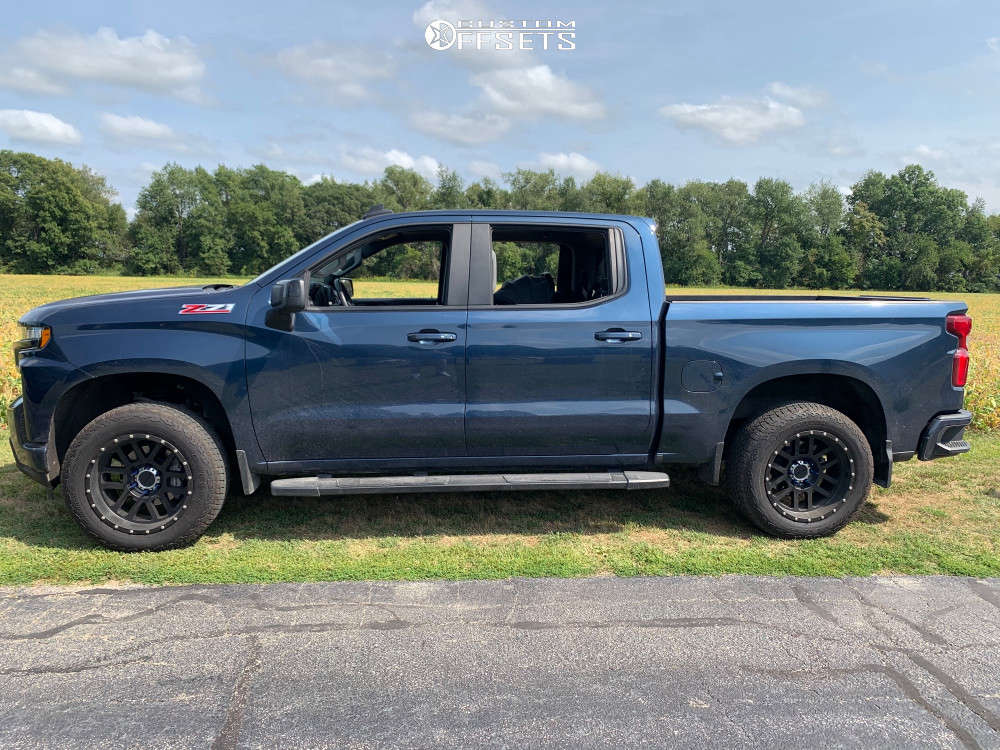 2019 Chevrolet Silverado 1500 with 20x10 -24 Method Mr606 and 33/12 ...