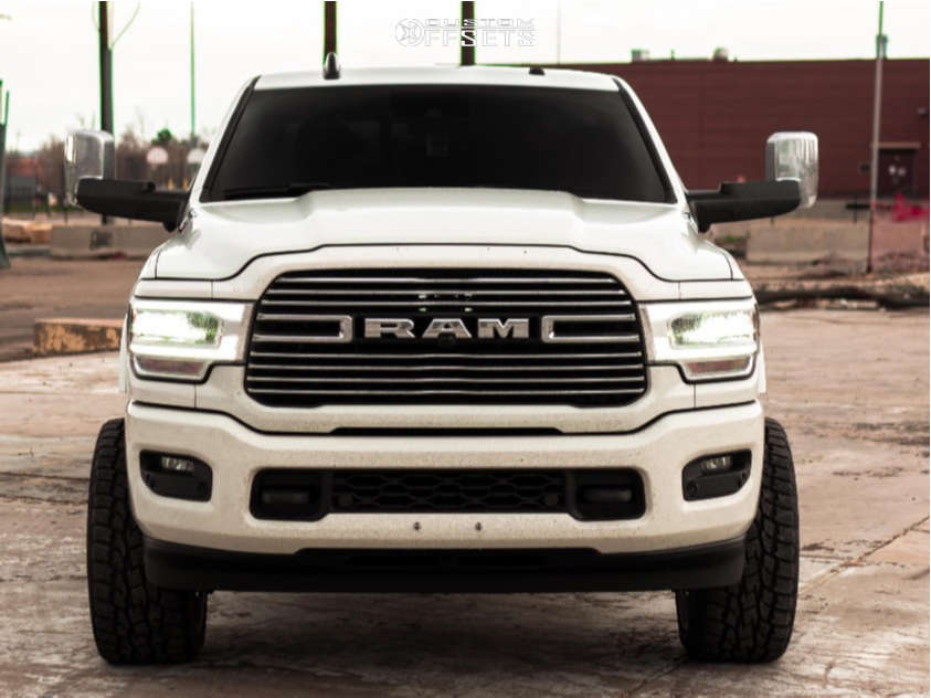 2019 Ram 2500 with 22x12 -55 American Force Quantum Cc and 33/12.5R22 ...