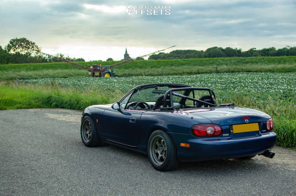 2001 Mazda MX-5 Miata with 15x7 20 Rota Grid V and 195/50R15 Falken ...