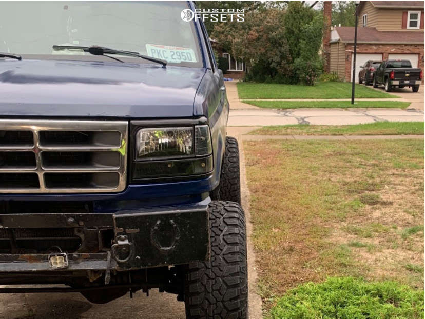 1997 Ford F-350 with 20x12 -51 Vision Rocker and 35/12.5R20 Kanati ...