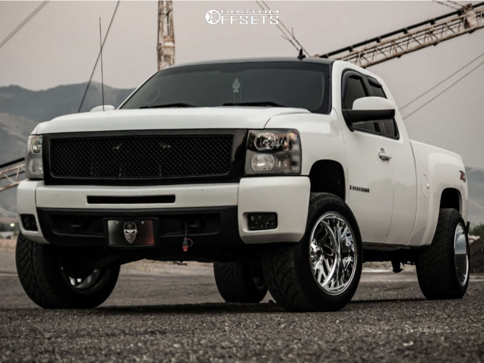 2009 Chevrolet Silverado 1500 with 20x12 -44 Fuel Triton and 305/50R20 ...