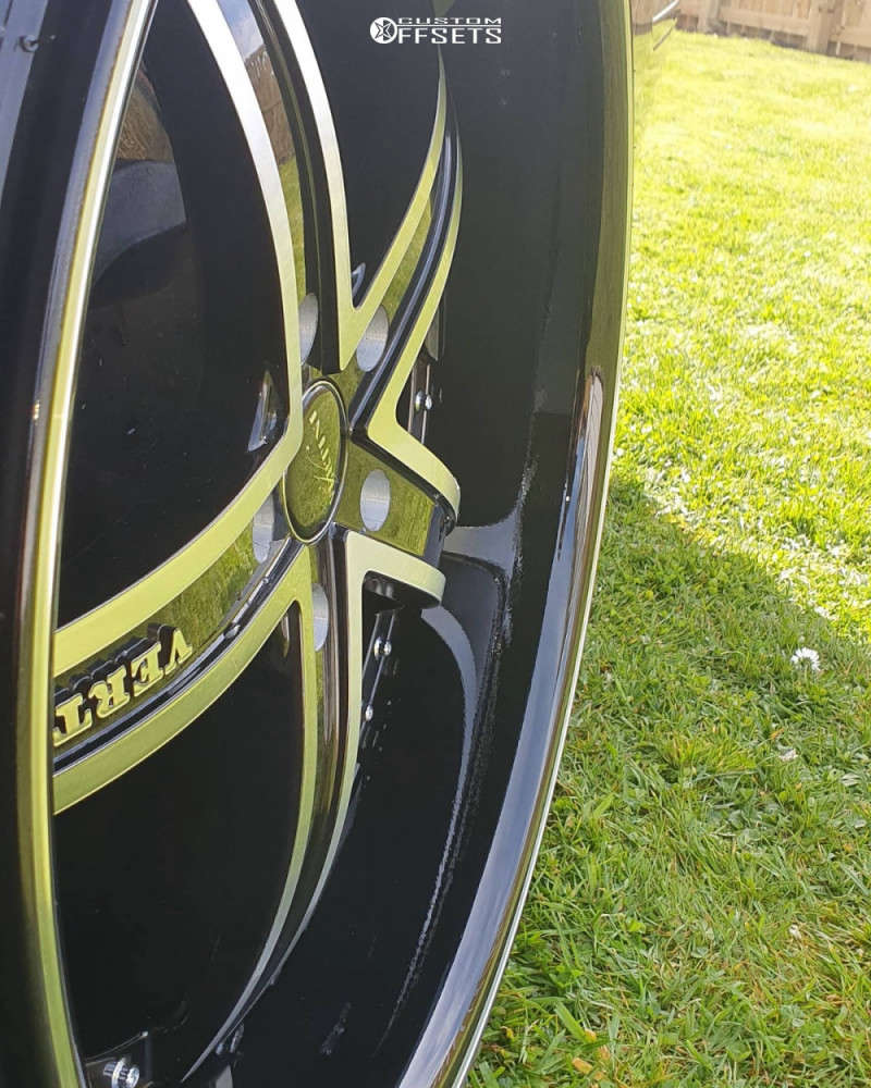 2004 Toyota Crown Majesta with 20x9.5 15 Vertini Fairlady and 245/30R20 ...