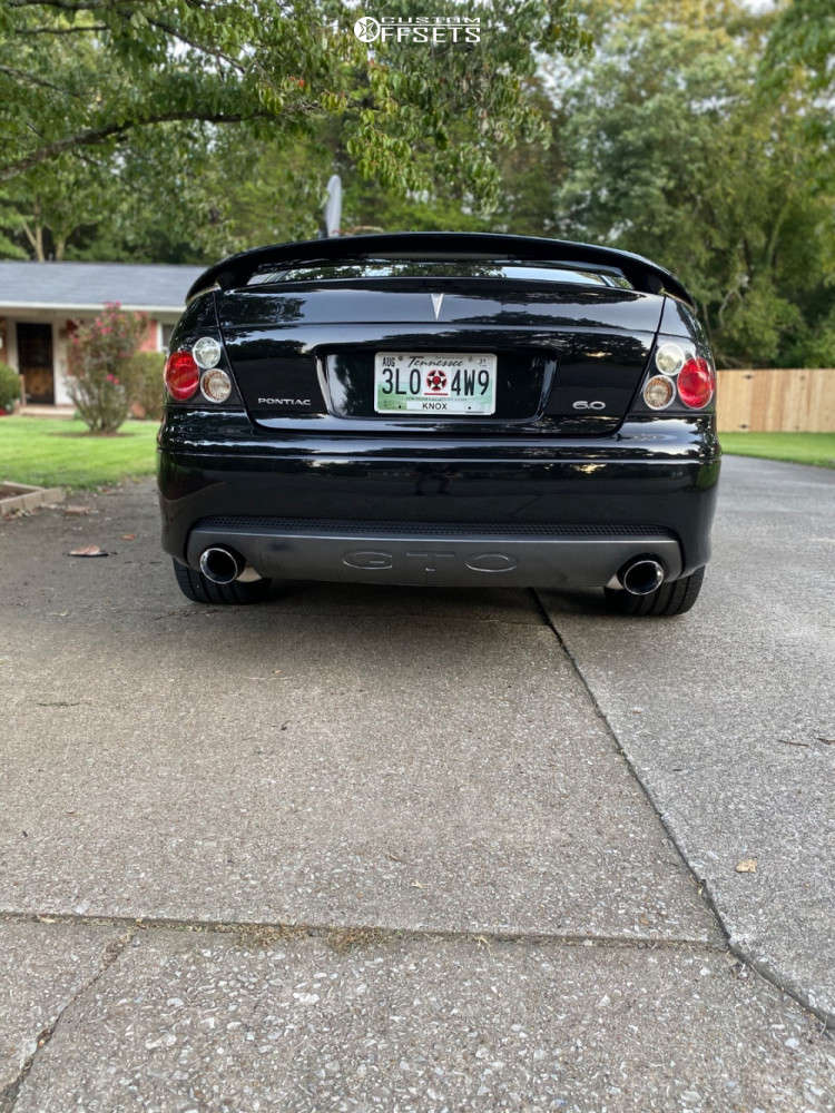 2006 Pontiac GTO with 18x8 42 Flow One Race Spec F2 and 235/40R18 ...