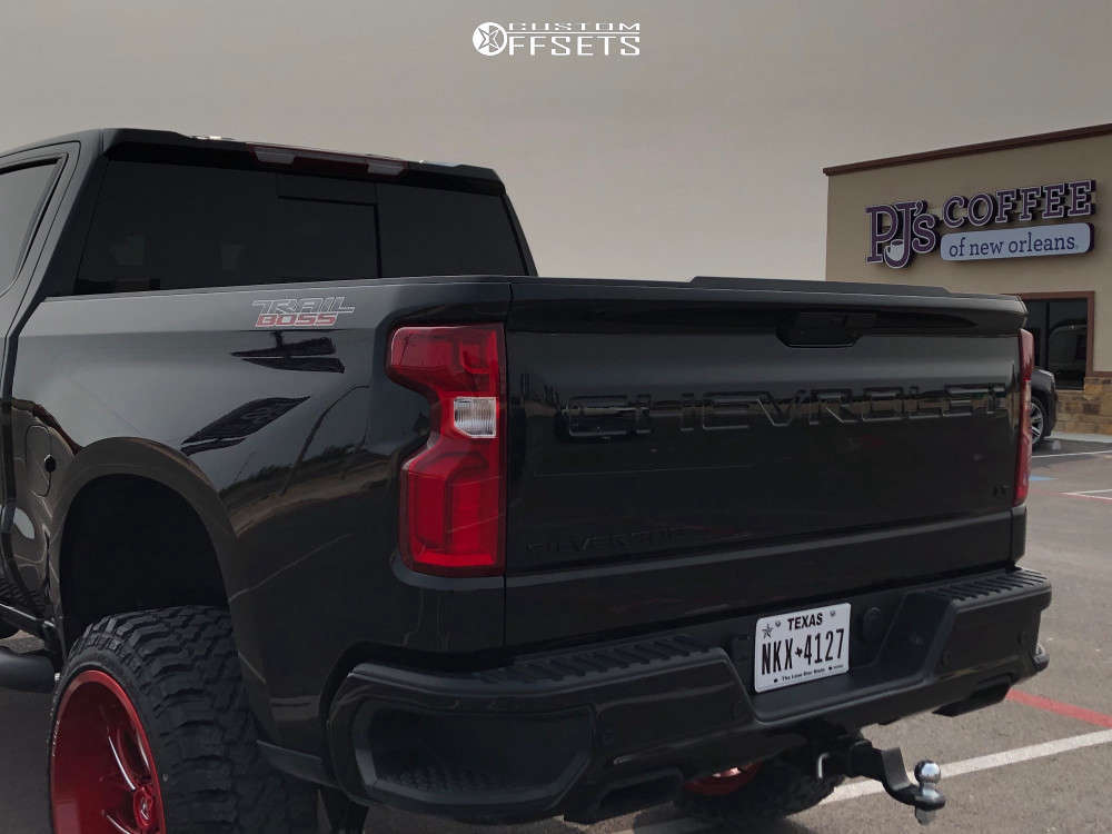 2020 Chevrolet Silverado 1500 with 24x12 -44 Fuel Runner and 35/12.5R24 ...