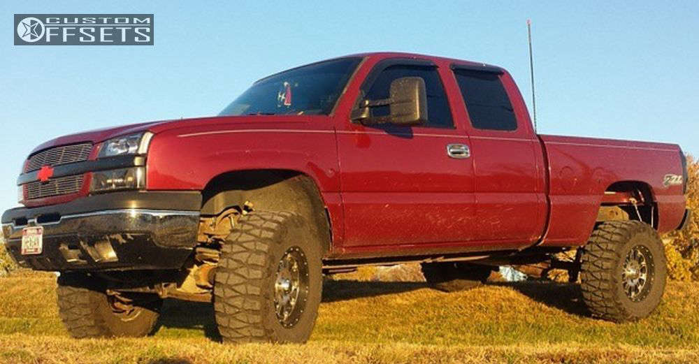 2005 Chevrolet Silverado 1500 with 17x9 -12 XD Hoss and 35/12.5R17 ...