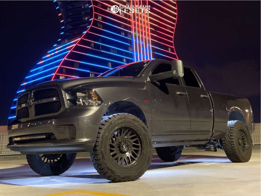 2017 Ram 1500 with 20x10 -25 Motiv Offroad Mutant and 35/12.5R20 Toyo ...