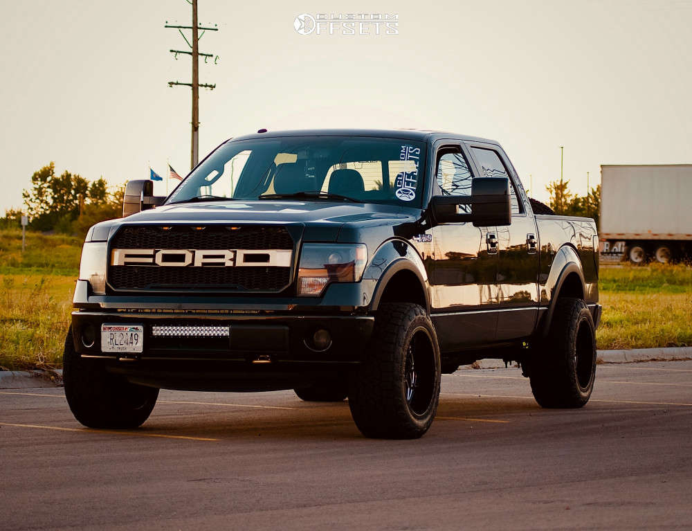 2014 Ford F-150 with 20x12 -44 Centerline Lt6 and 33/12.5R20 Toyo Tires ...