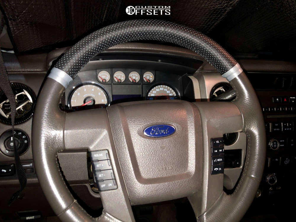 2010 Ford F-150 with 20x10 -24 Vision Spyder and 33/12.5R20 Venom Power ...