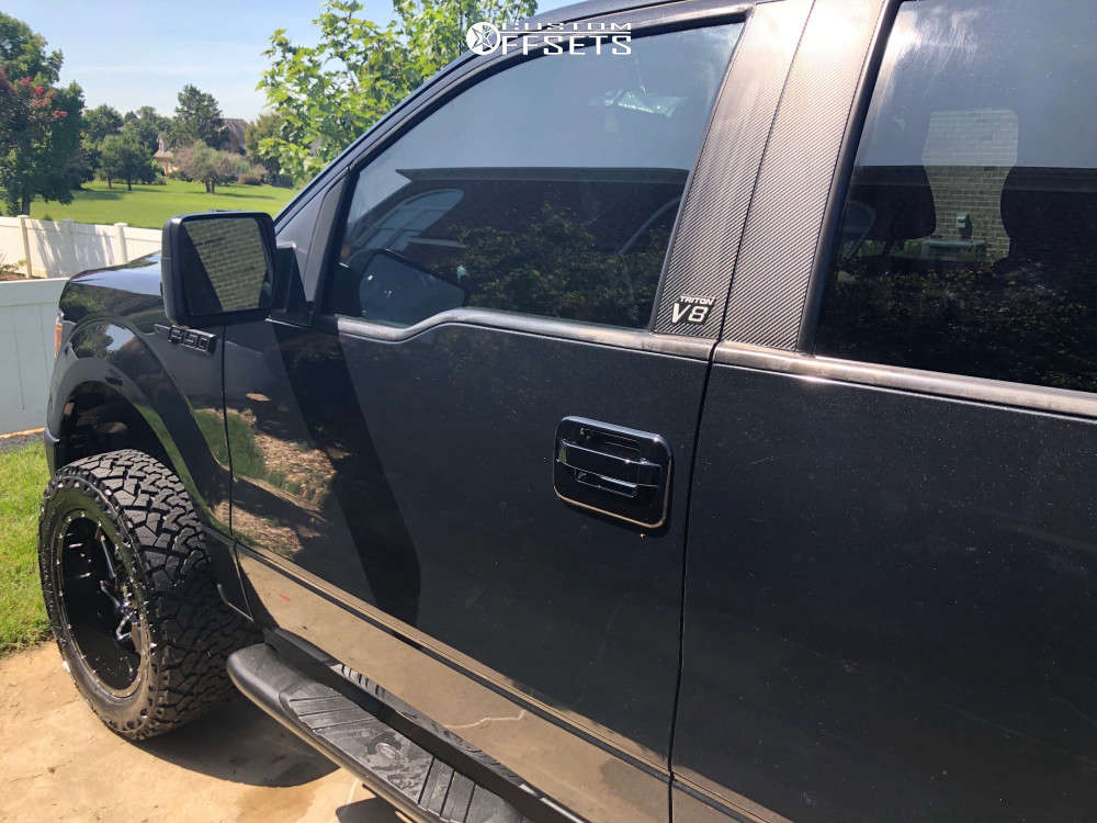 2010 Ford F-150 with 20x10 -24 Vision Spyder and 33/12.5R20 Venom Power ...
