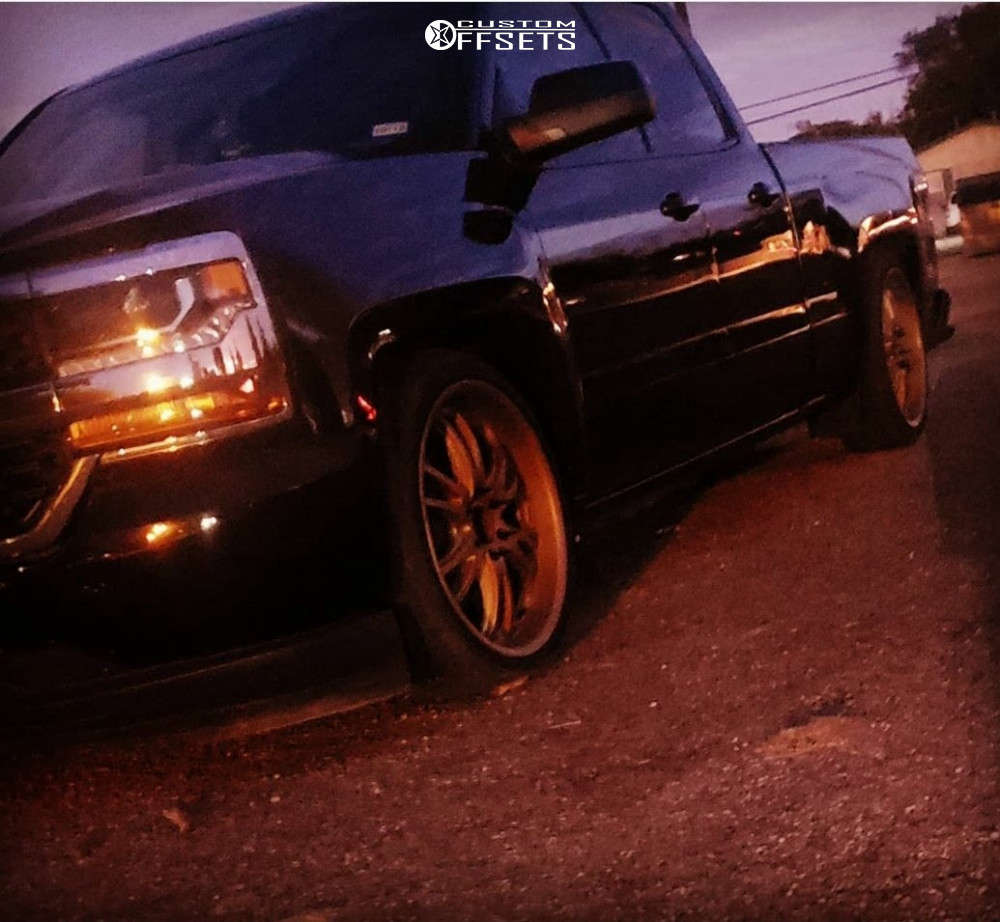 2018 Chevrolet Silverado 1500 with 22x9.5 6 Boss 313 and 265/35R22 ...