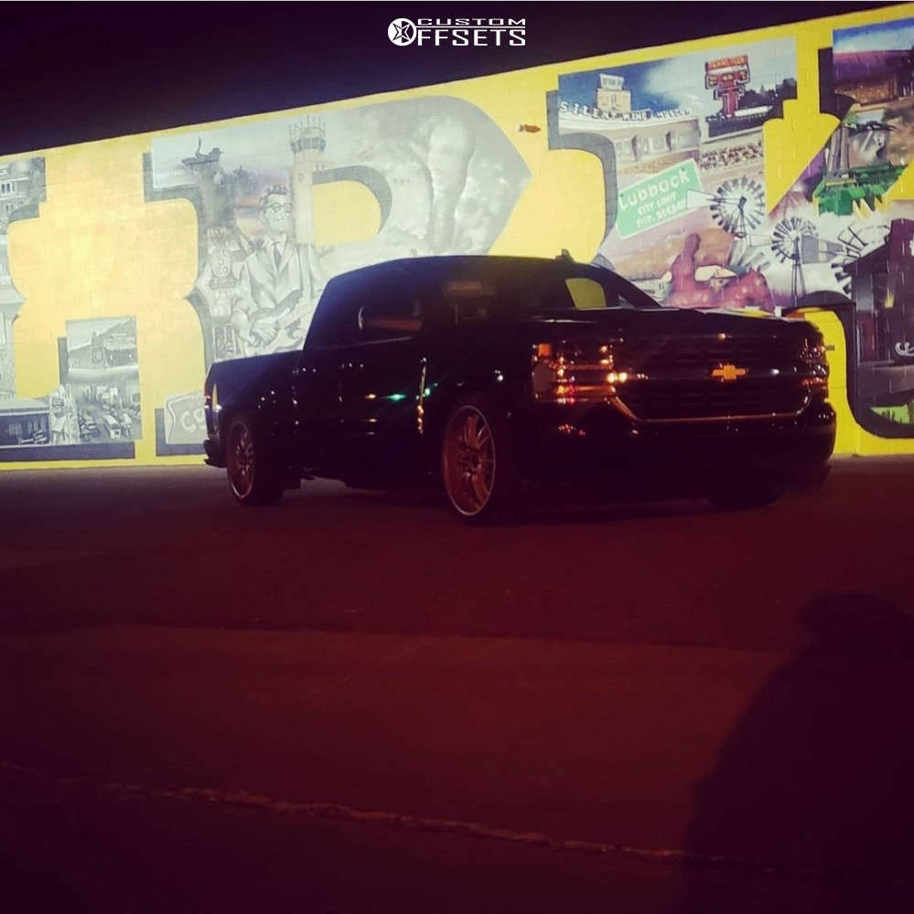 2018 Chevrolet Silverado 1500 with 22x9.5 6 Boss 313 and 265/35R22 ...