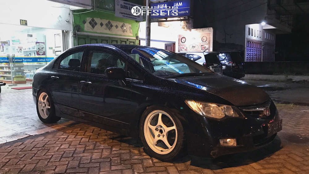 2007 Honda Civic with 17x7.5 48 Enkei RP02 and 235/45R17 GT Radial ...