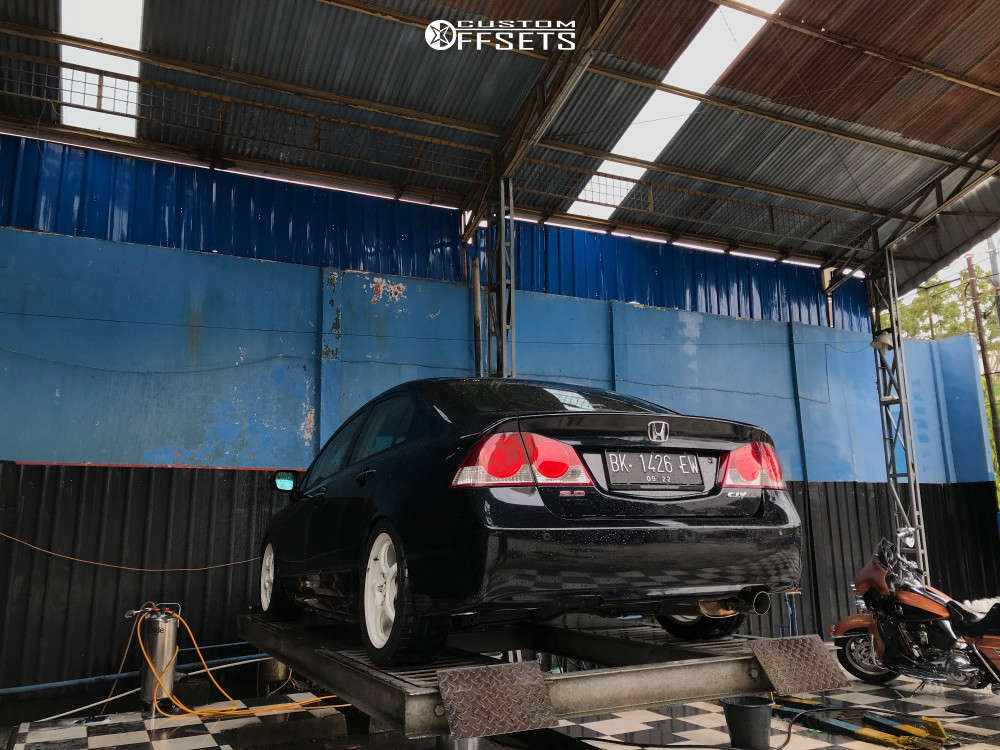 2007 Honda Civic with 17x7.5 48 Enkei RP02 and 235/45R17 GT Radial ...