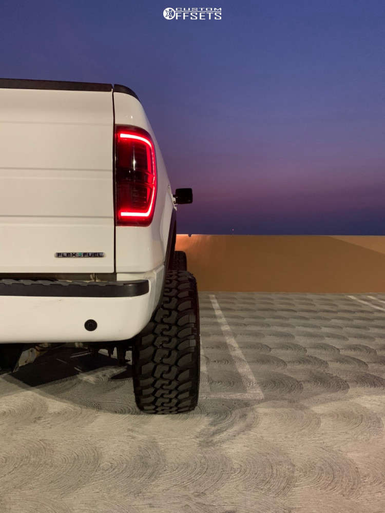 2012 Ford F-150 with 22x14 -76 Gear Forged F71bm1 and 35/13.5R22 ...