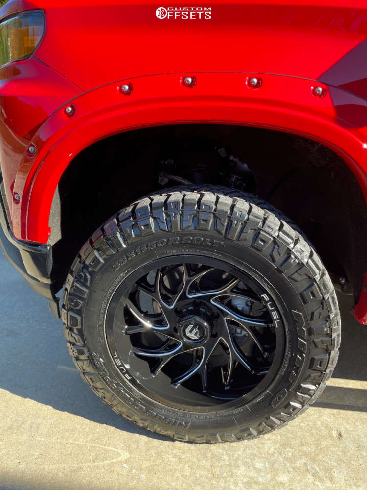 2019 Chevrolet Silverado 1500 with 20x10 -18 Fuel Runner and 35/11.5R20 ...