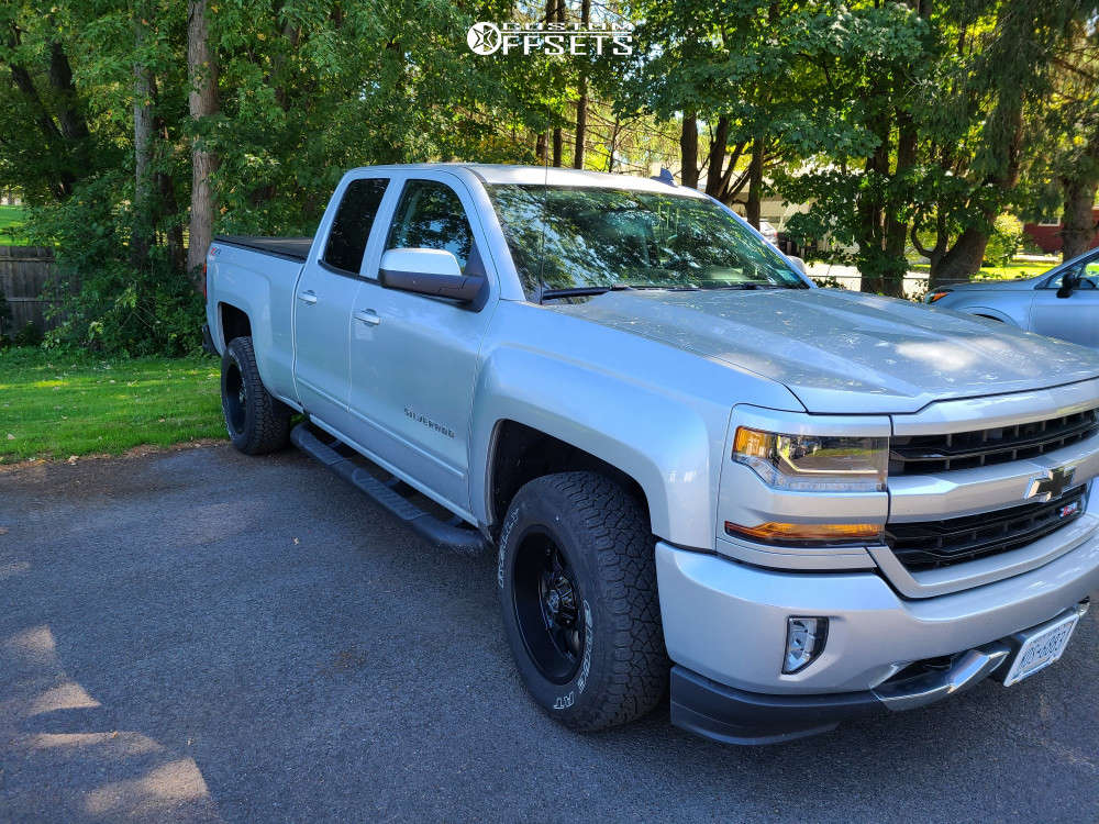 2017 Chevrolet Silverado 1500 with 18x9 Panther Offroad 578 and 33/12 ...