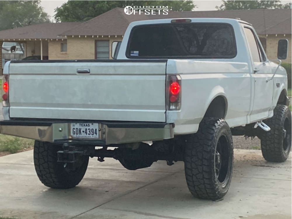 1995 Ford F-250 with 20x10 -24 Hd Luxxx HD14 and 35/12.5R20 Mickey ...