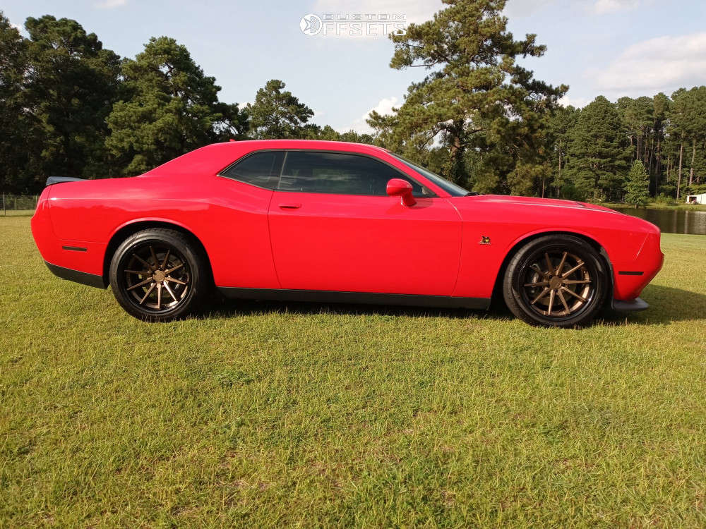 2018 Dodge Challenger with 20x9 15 Ferrada FR4 and 275/40R20 Atturo ...