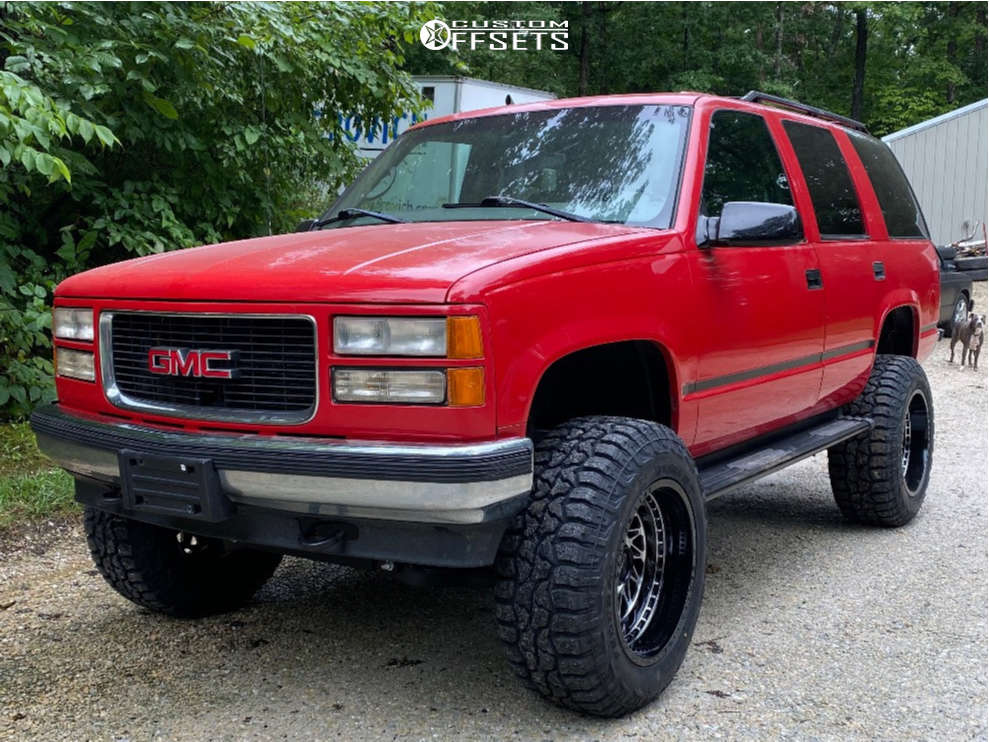 1999 GMC Yukon with 20x12 -44 Centerline Lt8 and 35/12.5R20 Federal ...